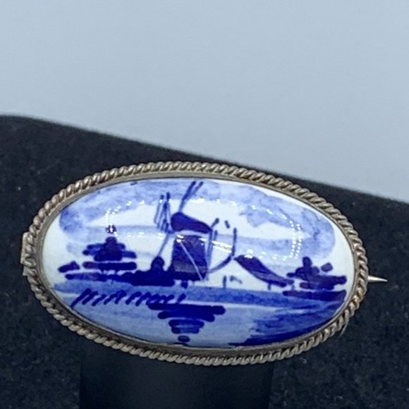 Delft | Jewelry | Vintage Bluewhite Porcelain Delft Signed Brooch ...